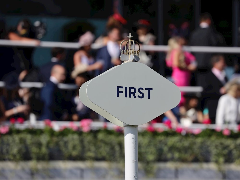 JULIA AUGUSTA makes it two from two with a smooth seasonal debut ...